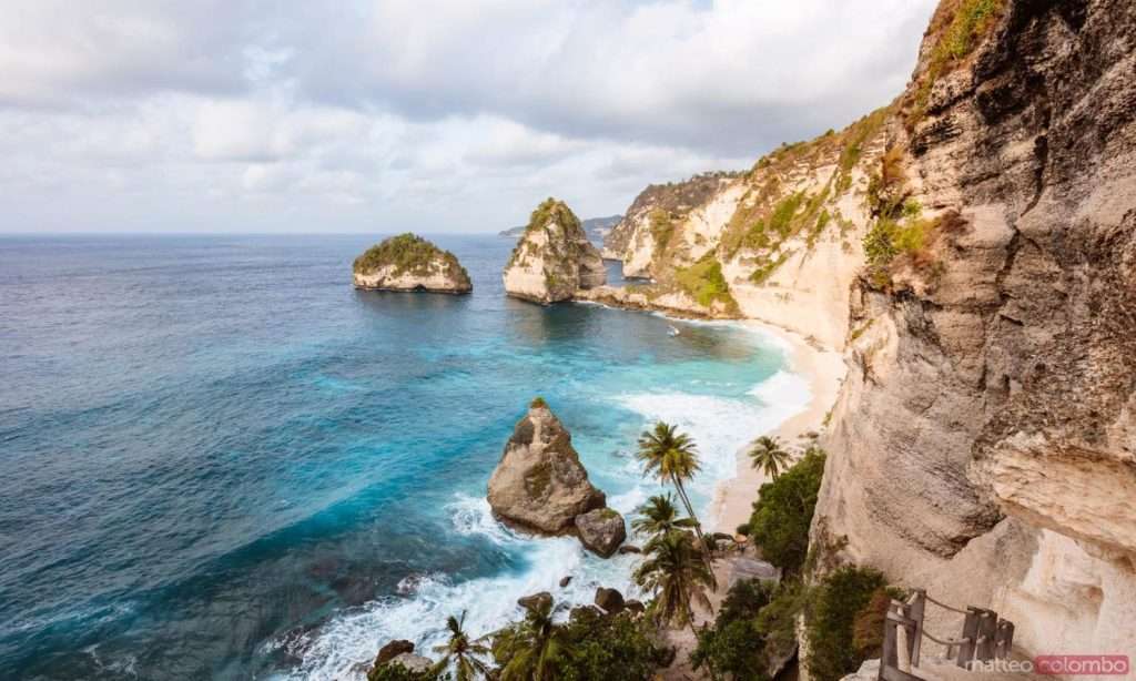 Diamond Beach Nusa Penida: Daya Tarik, Rute, dan Lokasi - Putri Bali Rental