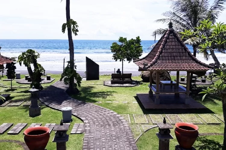 Rest Area Yeh Leh Beach: Daya Tarik, Fasilitas, HTM - Putri Bali Rental