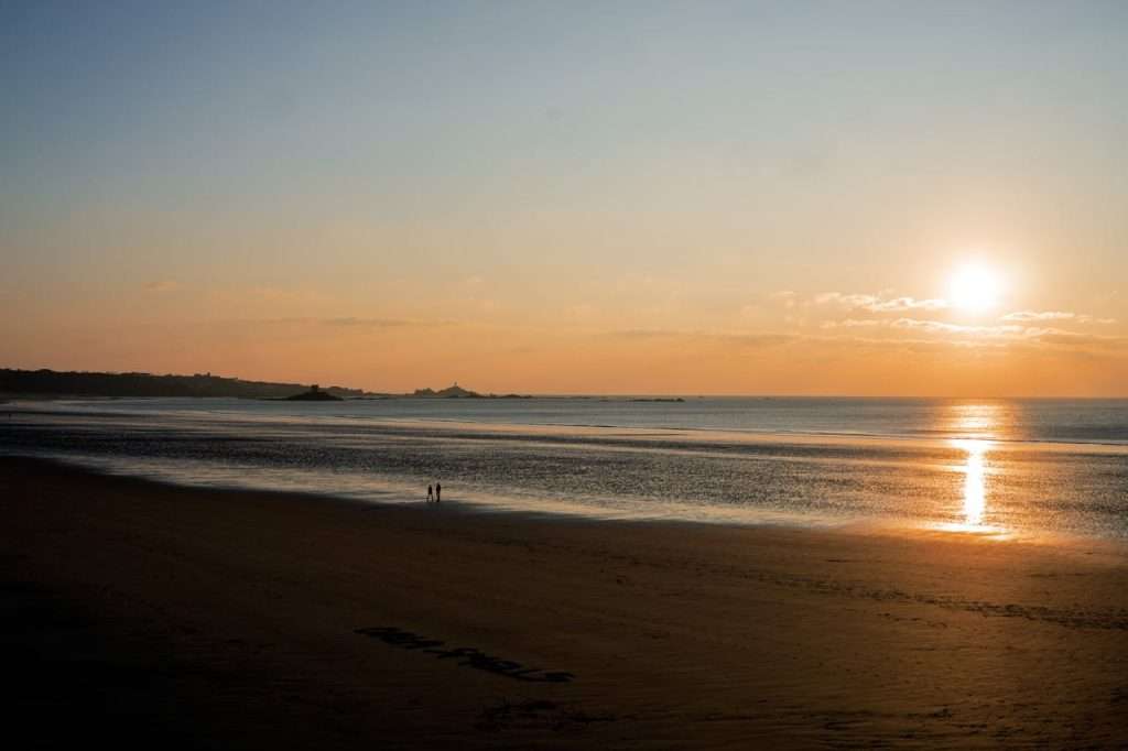 Pantai Batu Lumbang, Opsi Tempat Refreshing di Tabanan Bali - Putri ...